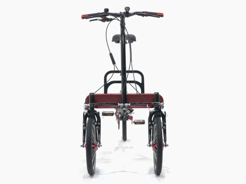 Tilting three wheeled bike: TRIS LIGHT, the tilting tricycle for adults
