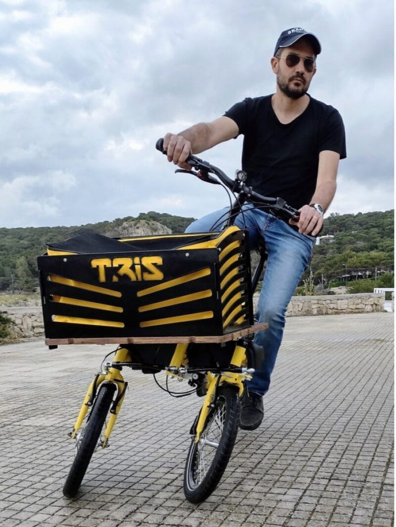 Bike with three wheels and 3 loading points. Cargo trike - TRIS BIKE